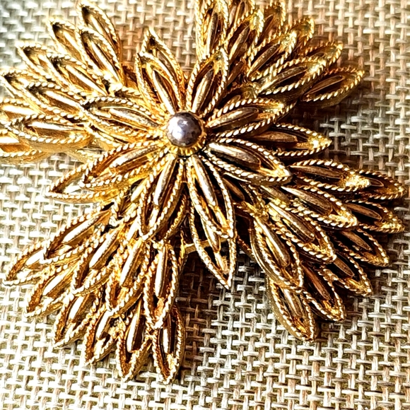 Capri | Jewelry | Midcentury Capri Flower Cross Broochpendent | Poshmark